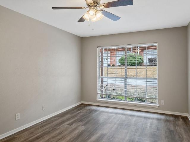 Barclay Apartments 1 Bedroom Apartment for Rent at 3301 S Broadway Ave, Tyler, TX 75701