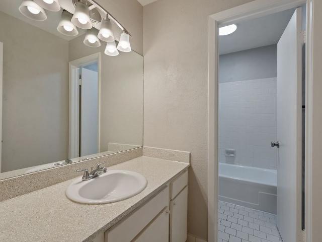 Barclay Apartments 1 Bedroom Apartment for Rent at 3301 S Broadway Ave, Tyler, TX 75701