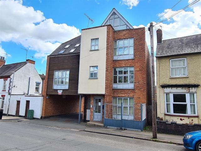 Barclay Court, Rugby CV21, 1 bed flat to rent, £750 pcm | PrimeLocation