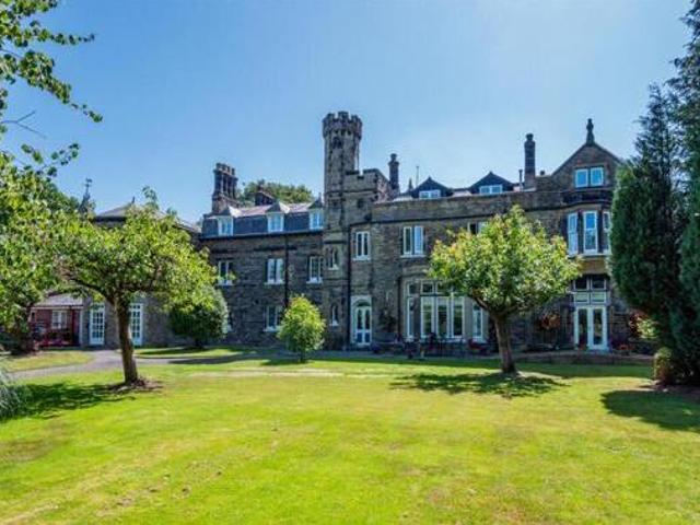 Barclay Hall, Hall Lane, 2 Bedroom Apartment