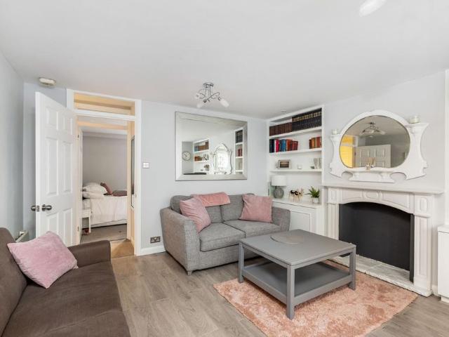 Barclay Road, Fulham, London, SW6