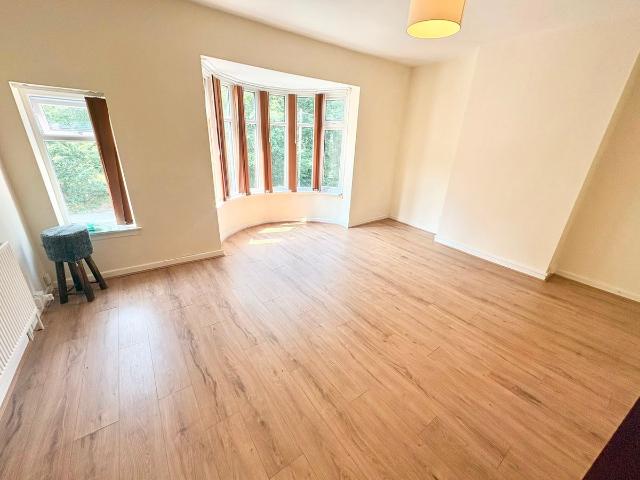 Barclay Road, Smethwick B67, 2 bed flat to rent, £1,000 pcm | PrimeLocation