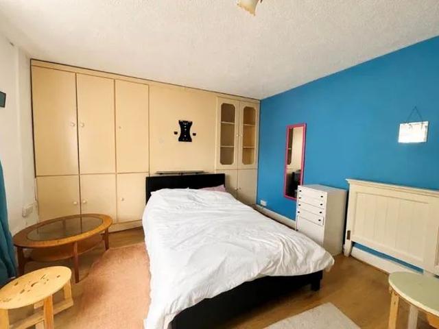 Barclay Road, Plaistow E13, Property for rent