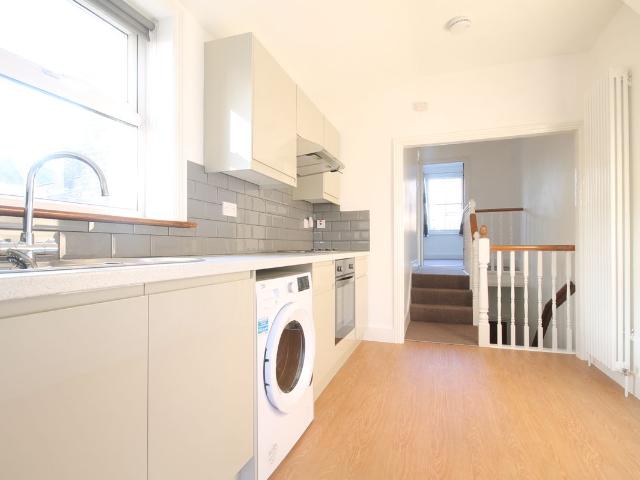 Barclay Road, Walthamstow, London E17, 1 bed flat to rent, £1,600 pcm | PrimeLocation