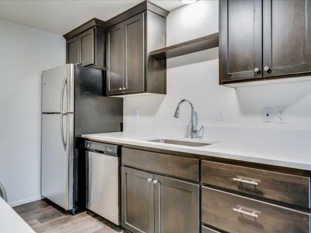 Barclay Square – Where Convenience Meets Community – Up to 1 1 Bedroom Apartment for Rent at 2377 W Hayes St, Woodburn, OR 97071