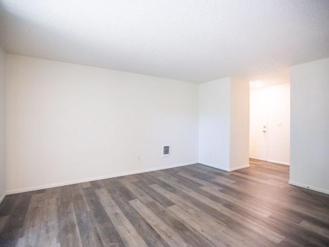 Barclay Square – Where Convenience Meets Community – Up to 1 2 Bedroom Apartment for Rent at 2377 W Hayes St, Woodburn, OR 97071