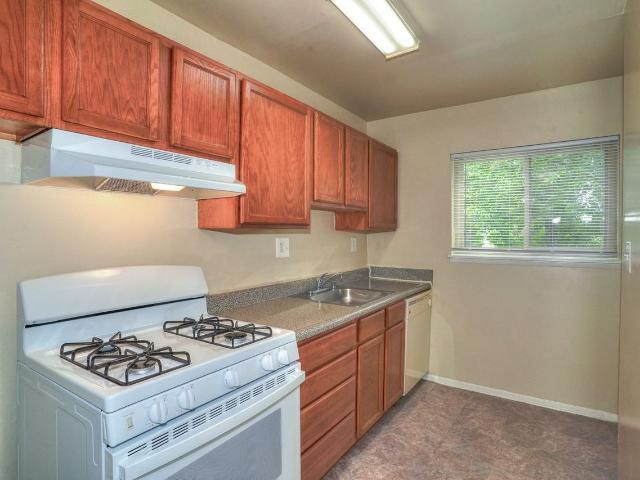 Barclay Square Apartments 1 Bedroom Apartment for Rent at 3598 Powder Mill Rd, Beltsville, MD 20705 Beltsville