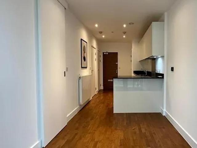 Barclays, 8 9 Plumstead Road, Glyndon, London, SE18 6FL, United Kingdom | 1 bed apartment for rent #167262775 | Rentberry