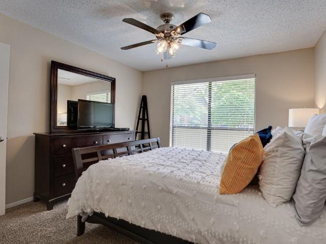 Bardin Oaks 1 Bedroom Apartment for Rent at 4624 Windstone Dr, Arlington, TX 76018