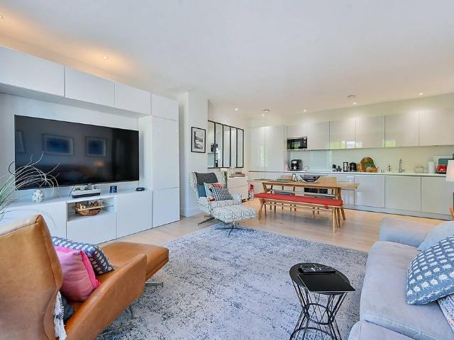 Bardolph Road, Richmond, Surrey, TW9 2 bed flat to rent £2,800 pcm £646 pw