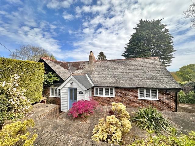 Bardown Road, Wadhurst, TN5 3 bed cottage to rent £2,400 pcm £554 pw