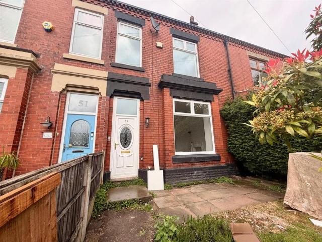 Bardsley Vale Avenue, Oldham 4 bed terraced house to rent £1,900 pcm £438 pw