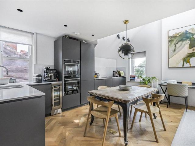 Bardwell Road, Oxford, Oxfordshire, OX2 3 bed penthouse to rent £3,850 pcm £888 pw