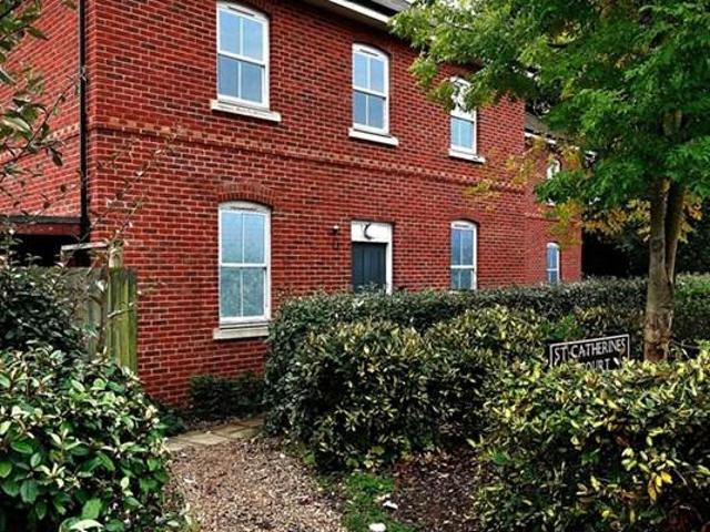 Barfield Close, Winchester, SO23 4 bed flat to rent £1,699 pcm £392 pw