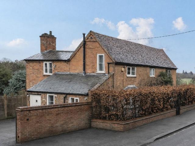 Barford Road, Sherbourne CV35, 4 bed cottage to rent, £2,250 pcm | PrimeLocation