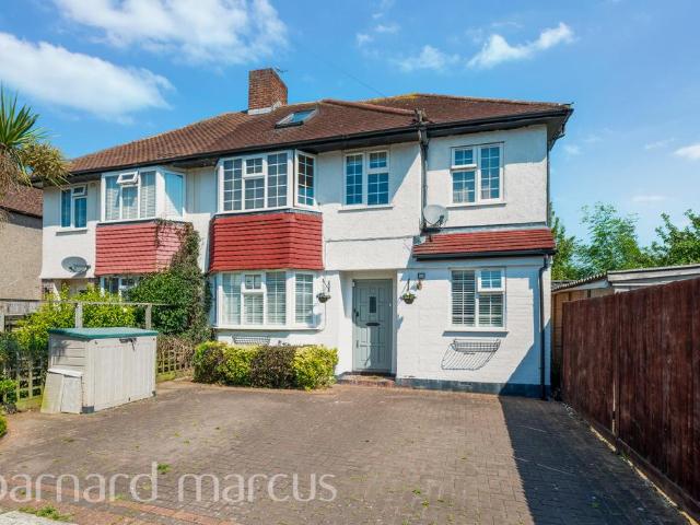 Bargate Close, NEW MALDEN 5 bed house to rent £3,600 pcm £831 pw
