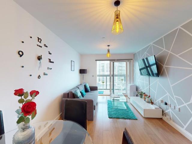 Barge Walk, London SE10, 2 bed flat to rent, £2,400 pcm | PrimeLocation