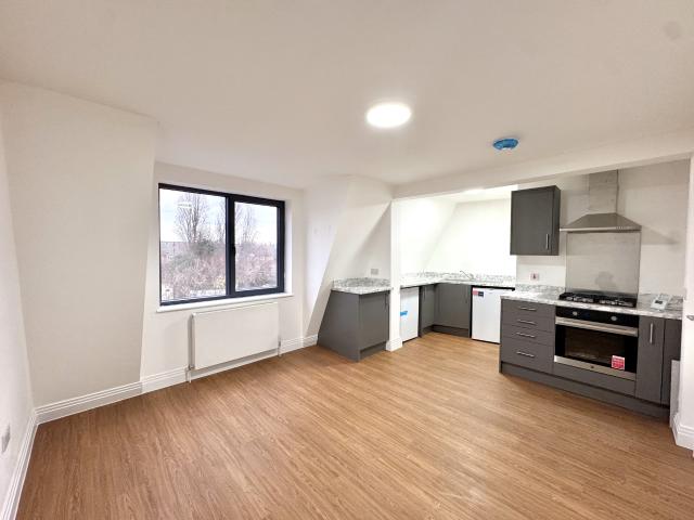 Barge Drive,Southall,UB2