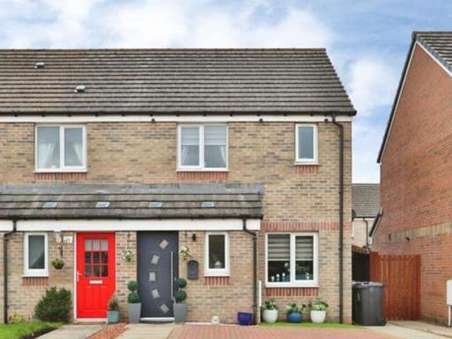 Barholm Avenue, Glasgow, 3 Bedroom Semi detached