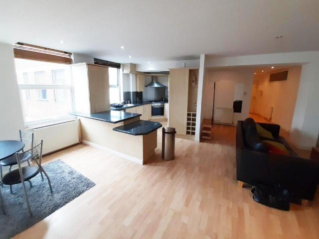 Barker Gate, Nottingham, NG1 1JU 3 bed apartment to rent £2,100 pcm £485 pw