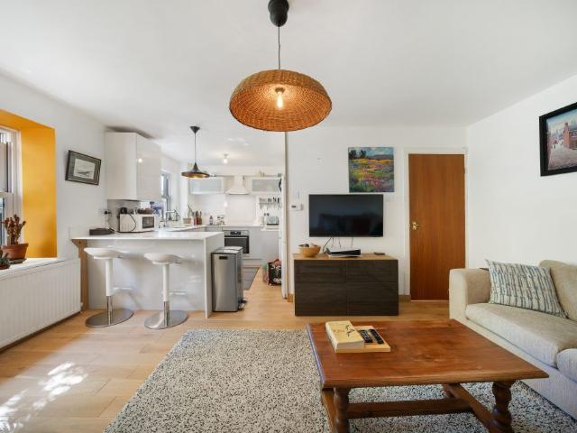 Barker Drive, Camden NW1, 2 bed flat to rent, £2,400 pcm | PrimeLocation
