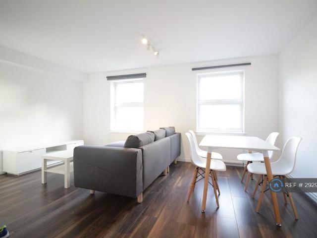 Barker Drive, London, NW1 2 bed flat to rent £3,000 pcm £692 pw
