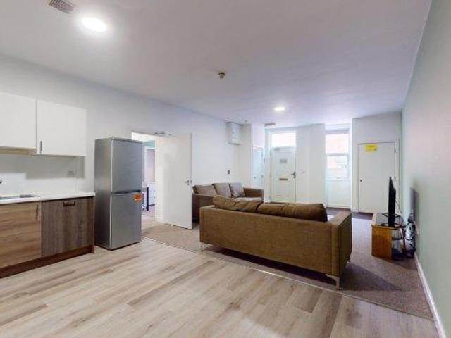 Barker Street 7 bed house share to rent £3,332 pcm £769 pw
