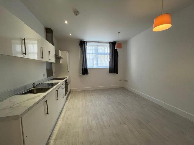 Barker Road, Barker Chambers Barker Road ME16, 2 bed flat to rent, £1,175 pcm | PrimeLocation