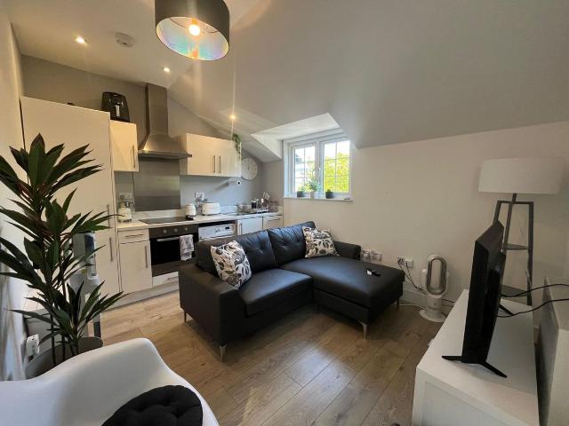 Barker Road, Barker Chambers Barker Road ME16, 2 bed flat to rent, £1,175 pcm | PrimeLocation