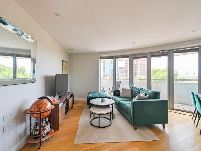 Barking Road, Canning Town, London, E16 1 bed flat to rent £2,050 pcm £473 pw