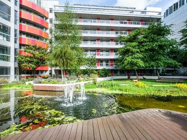 Barking Road, E16 2 bed apartment to rent £2,300 pcm £531 pw