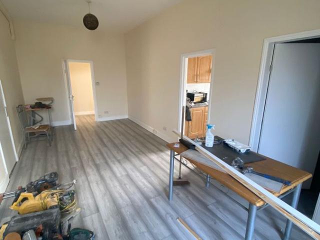 Barking Road, London E13, 4 bed flat to rent, £2,200 pcm | PrimeLocation