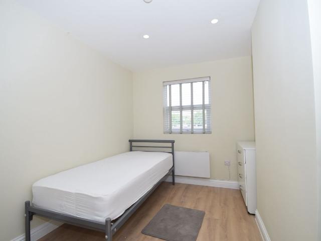 Barking Road, London E13, Room to rent, £675 pcm | PrimeLocation