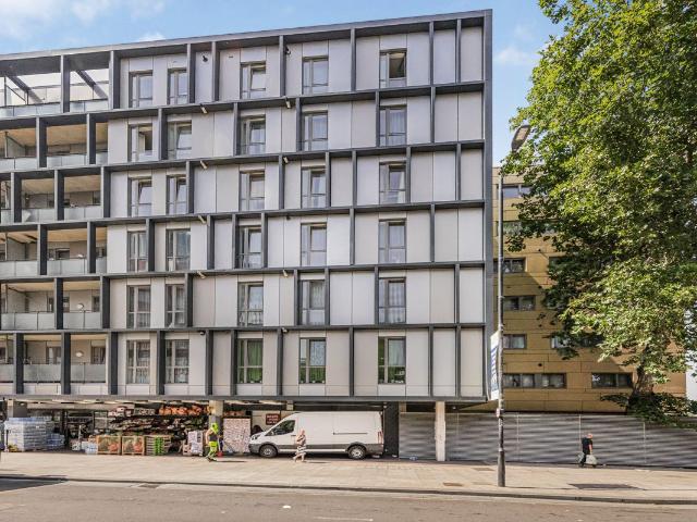 Barking Road, London E16, 2 bed flat to rent, £1,850 pcm | PrimeLocation
