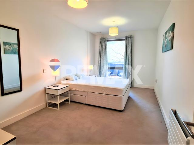 Barking Road, London E16 2 bed flat to rent £2,250 pcm £519 pw