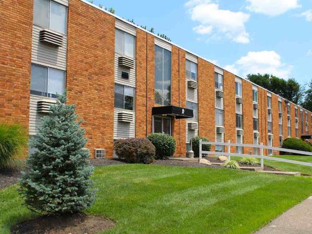 Barkley Ridge Apartments 2 Bedroom Apartment for Rent at 2335 Alexandria Pike Apt 44b, Southgate, KY 41071