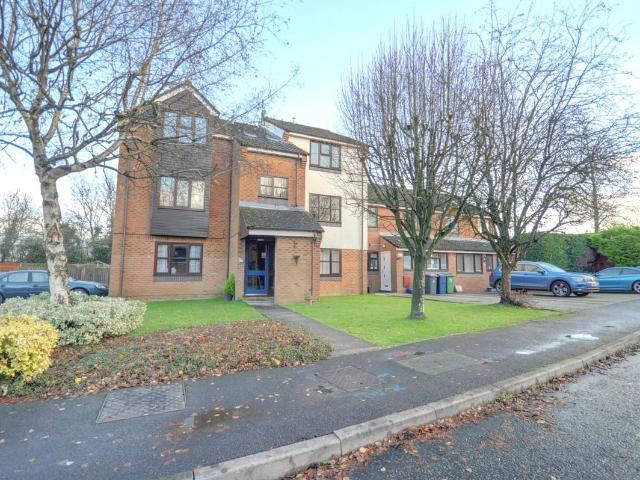Barkus Way, Stokenchurch, Buckinghamshire HP14, 2 bed flat to rent, £1,150 pcm | PrimeLocation