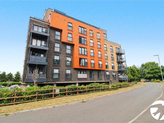 Barley Close, Greenhithe, Kent, DA9 2 bed flat to rent £1,650 pcm £381 pw