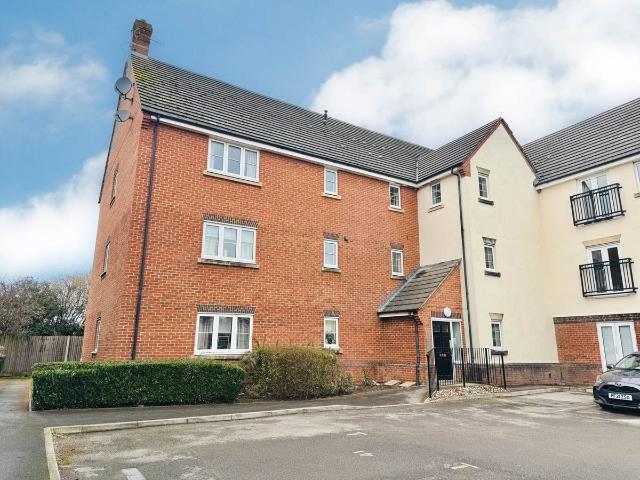 Barley Close, Wallingford OX10, 2 bed flat to rent, £1,300 pcm | PrimeLocation