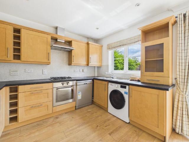 Barley Gardens, Winnersh, Wokingham. 3 bed semi detached house to rent £1,900 pcm £438 pw