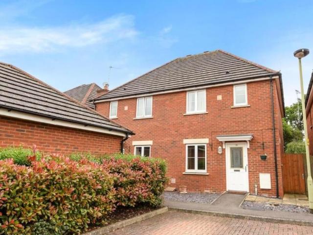 Barley Gardens, Winnersh RG41, 3 bed semi detached house to rent, £2,250 pcm | PrimeLocation