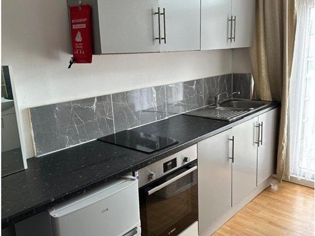 Barley Lane, Essex IG3, Room to rent, £895 pcm | PrimeLocation