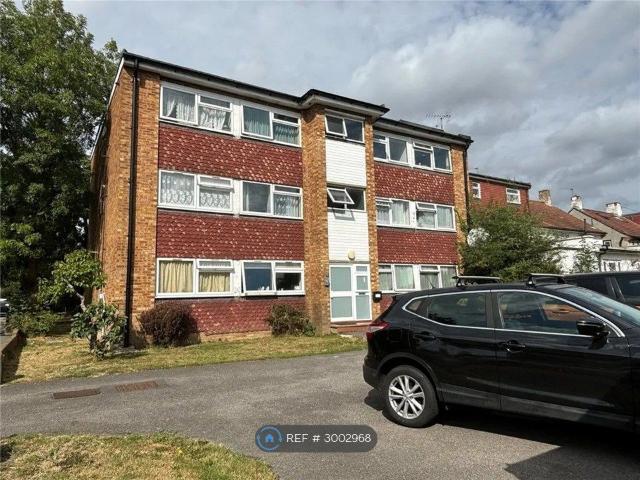 Barley Lane, Ilford IG3, 2 bed flat to rent, £1,950 pcm | PrimeLocation