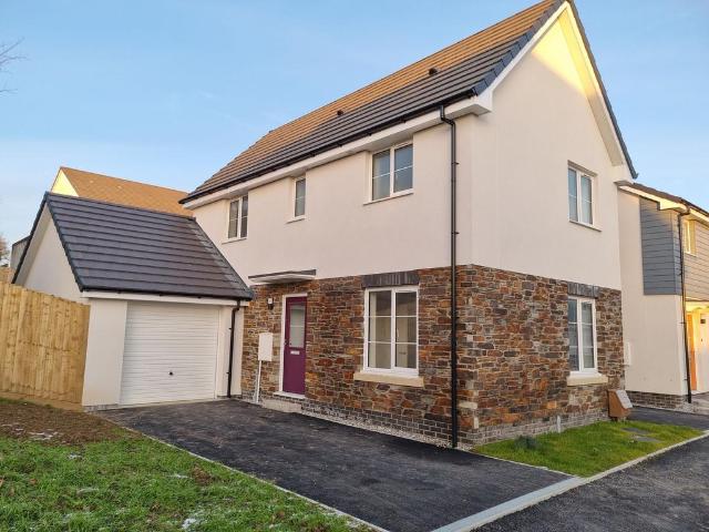 Barley Rise, Launceston, PL15 3 bed detached house to rent £1,295 pcm £299 pw