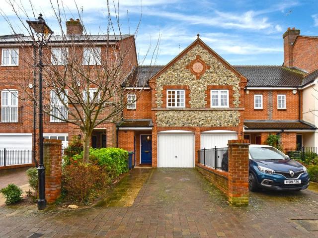 Barley Way, Marlow, Buckinghamshire SL7, 3 bed terraced house to rent, £3,250 pcm | PrimeLocation