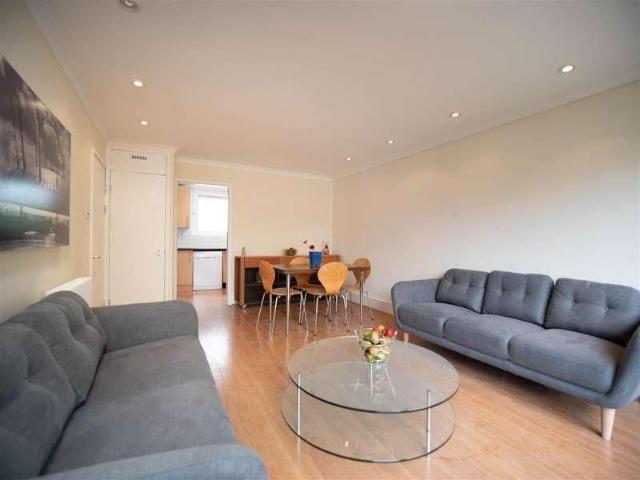 Barleycorn Way, London, E14