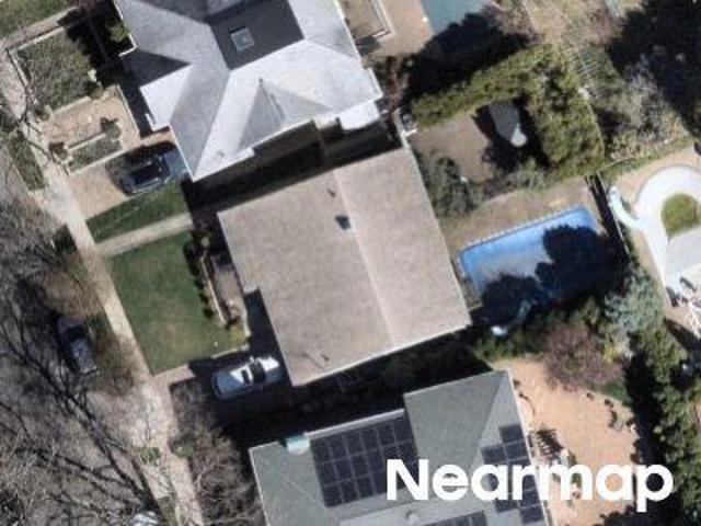 Barlow Dr N