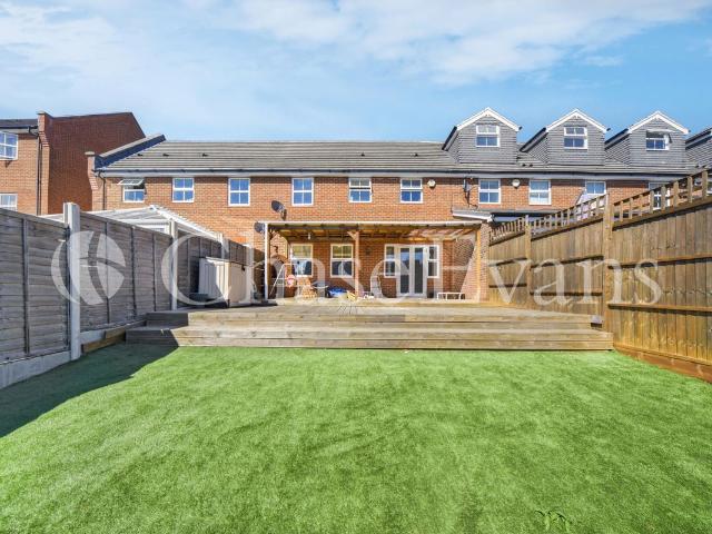 Barlow Drive, Kidbrooke, London SE18, 3 bed terraced house to rent, £2,350 pcm | PrimeLocation