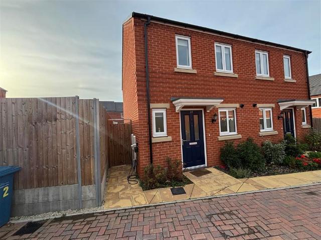 Barlow Street, Lichfield WS14, 2 bed property to rent, £1,350 pcm | PrimeLocation