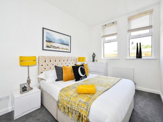 Barmeston Road, London SE6, 2 bed flat to rent, £1,850 pcm | PrimeLocation